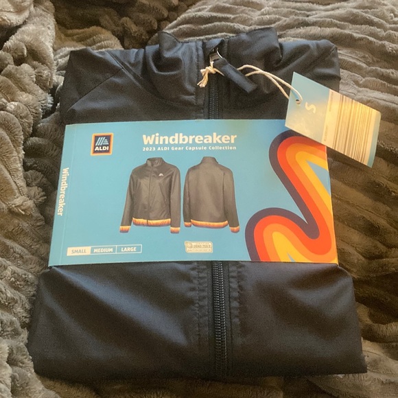 Aldi Gear | Jackets & Coats | Aldi Gear 223 Capsule Collection Navy ...